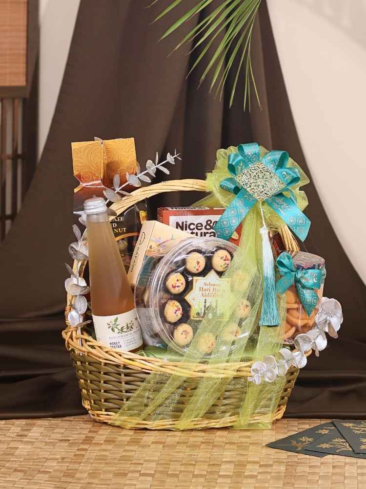 Online Premium Gift Hamper Basket Delivery in Malaysia | Granny Doris